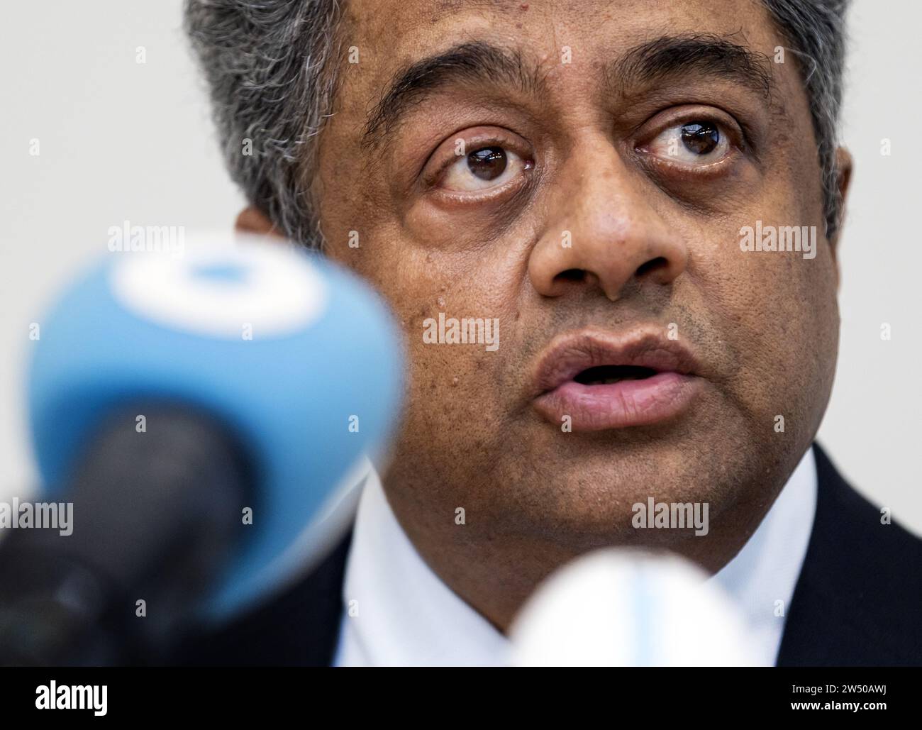 Studioing hi-res stock photography and images - Alamy