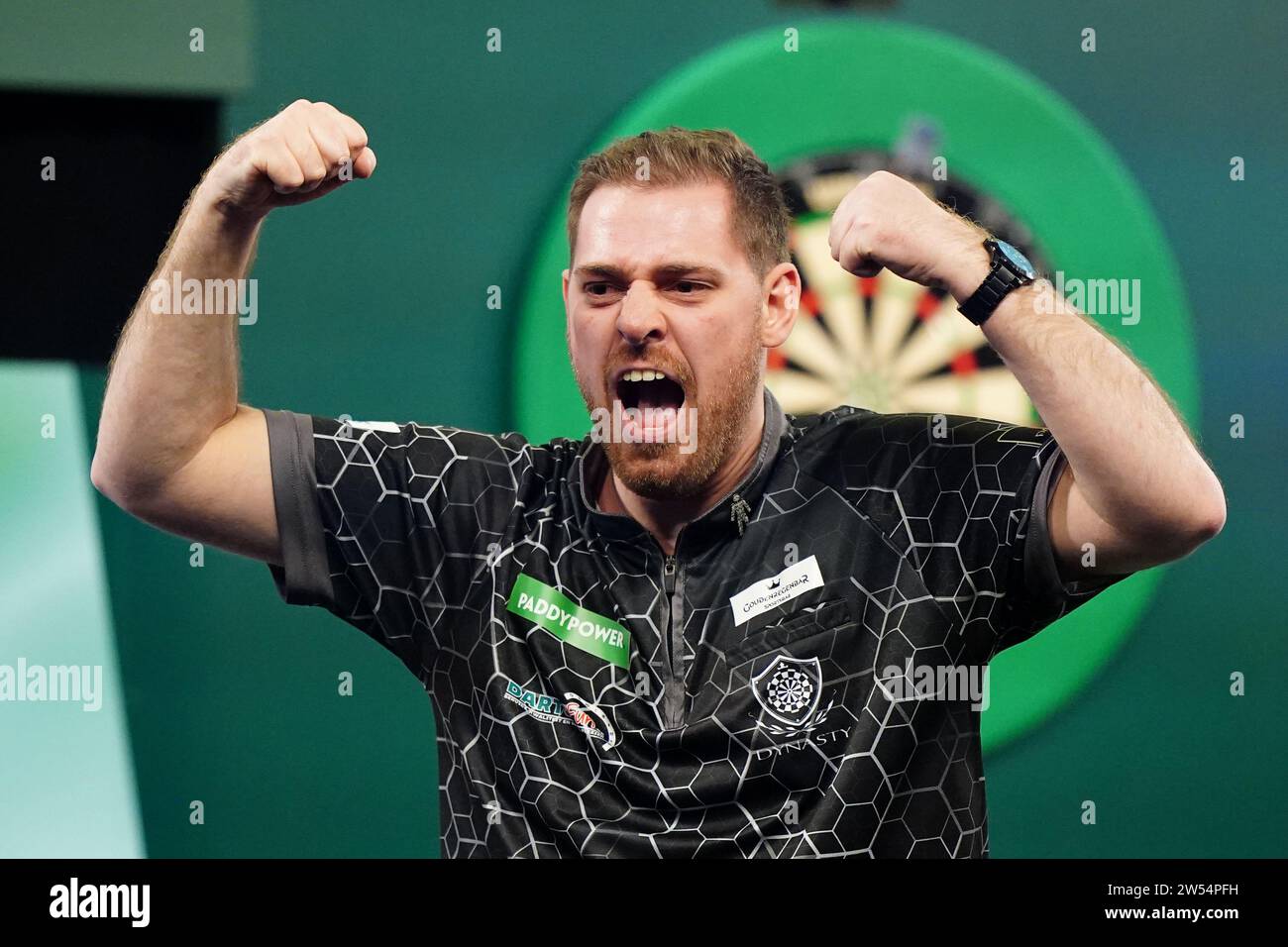 Berry van Peer reacts after winning against Luke Woodhouse (not ...