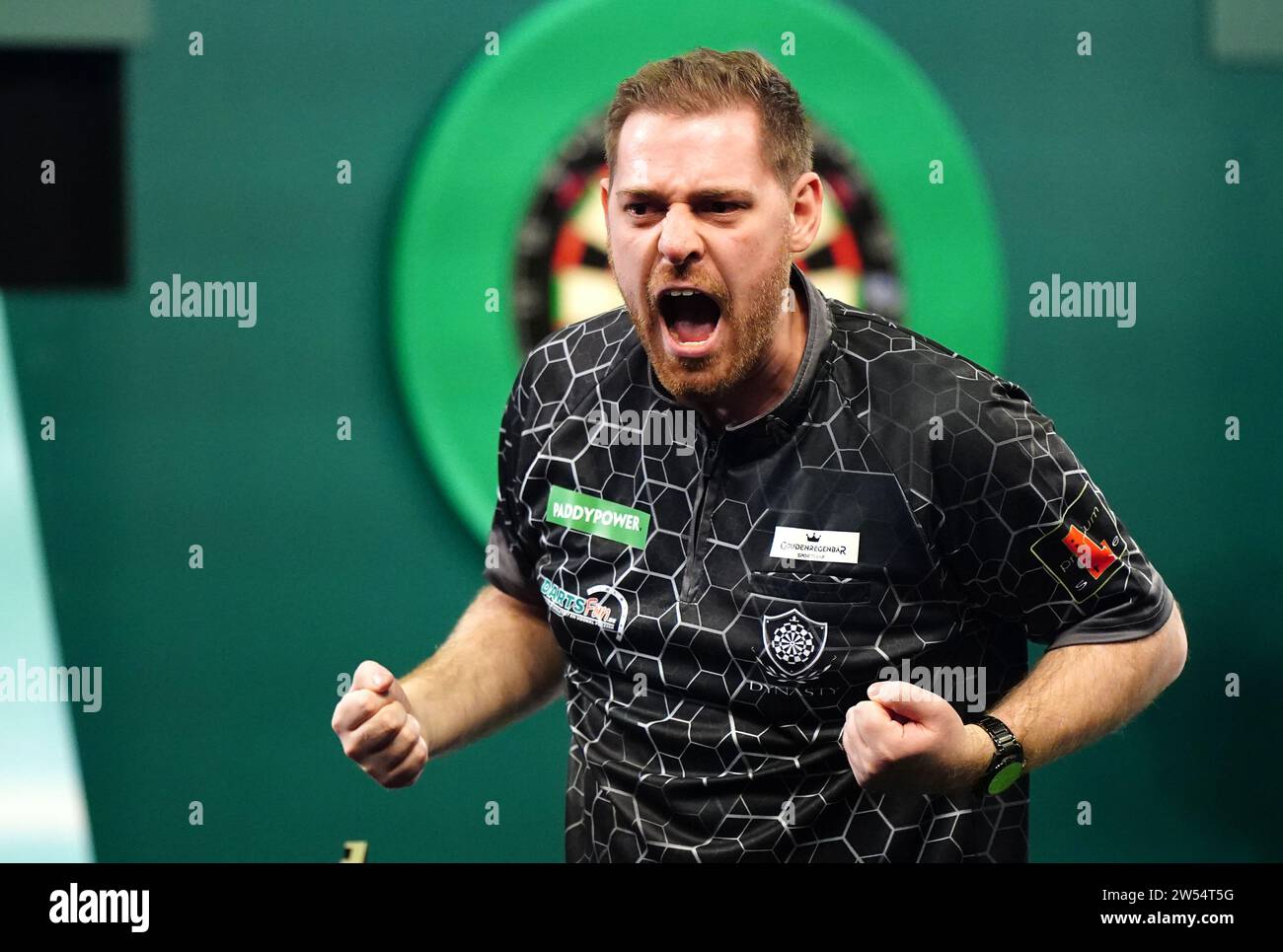 Berry van Peer reacts after winning against Luke Woodhouse (not ...