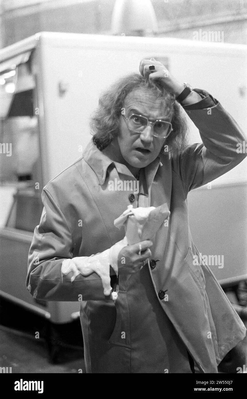 Recordings for TV show Barend Servet, IJf Blokker as Barend Servet with ...