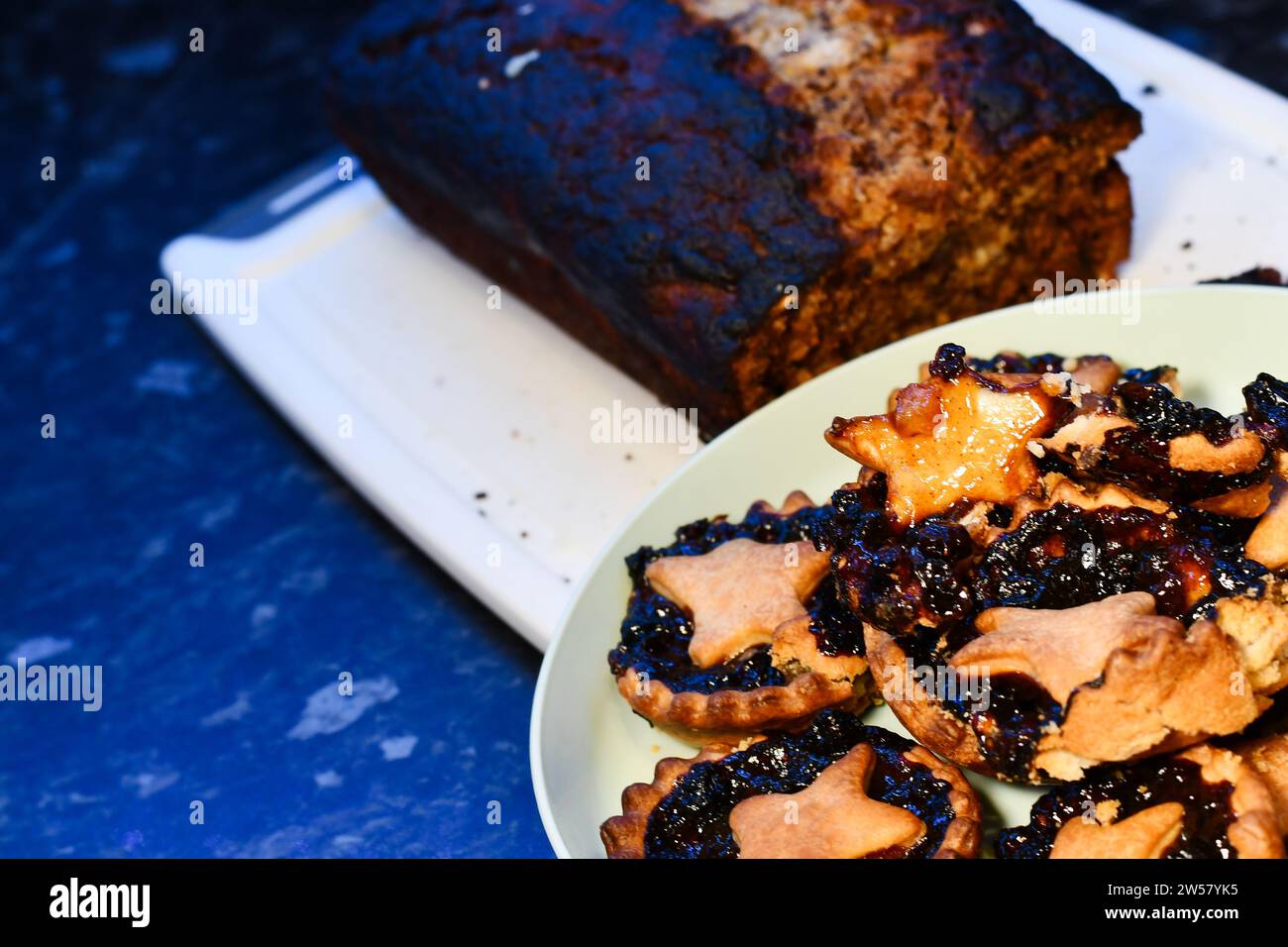 burnt mince pies Stock Photo - Alamy