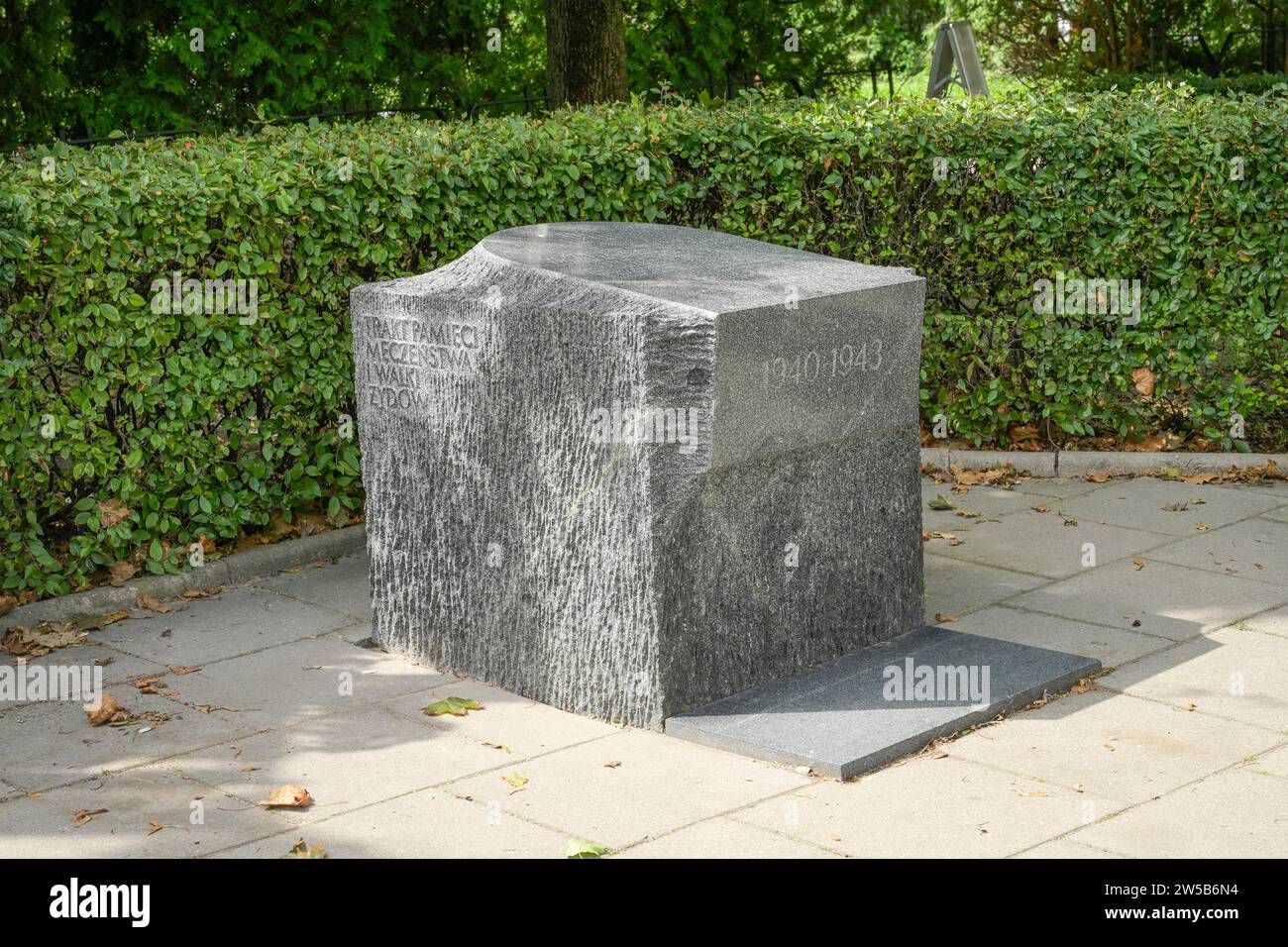 Monument in memory of the fighters in the Warsaw Ghetto Uprising, Route ...