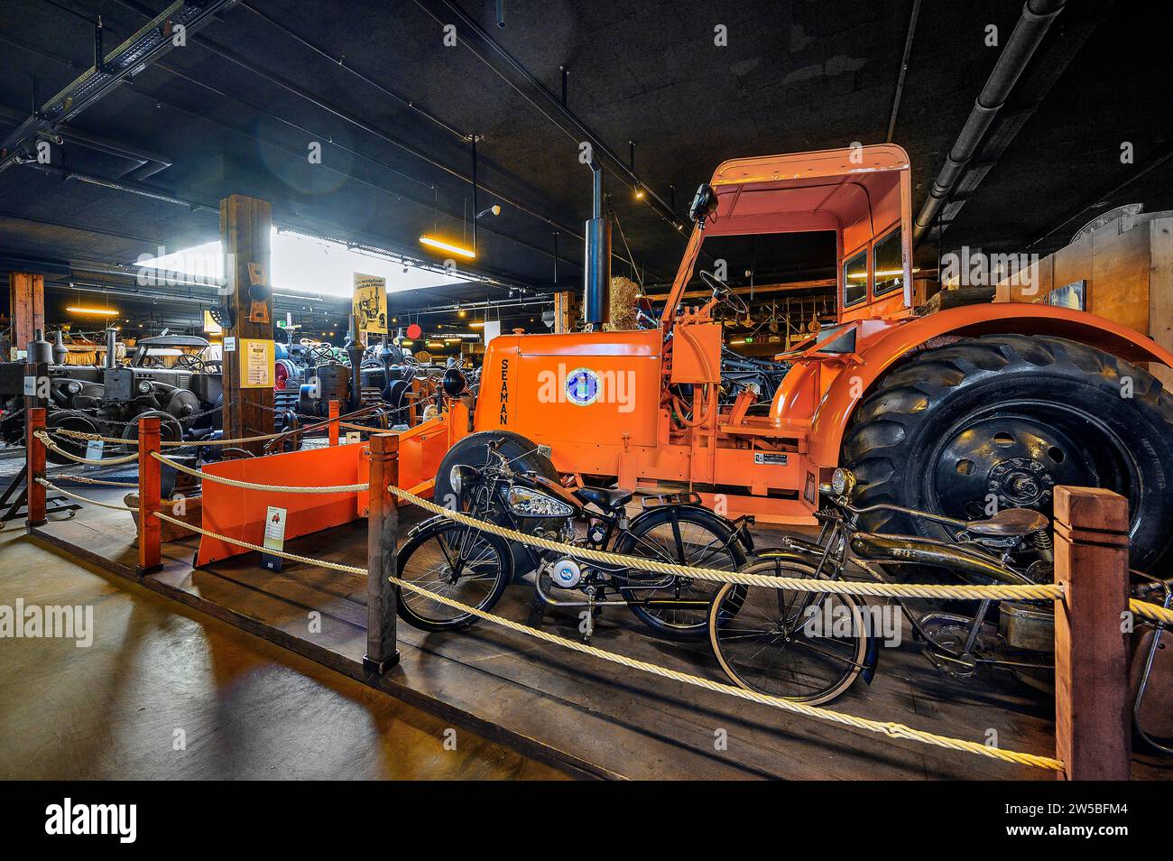 Traktor service hi-res stock photography and images - Alamy