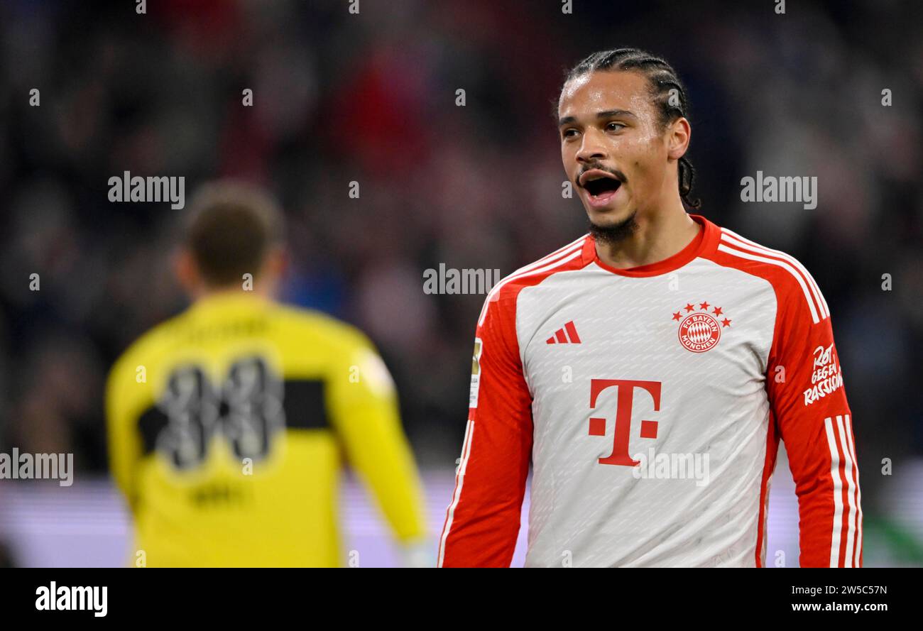 Leroy Sane FC Bayern Munich FCB (10) disappointed, goalkeeper Alexander ...