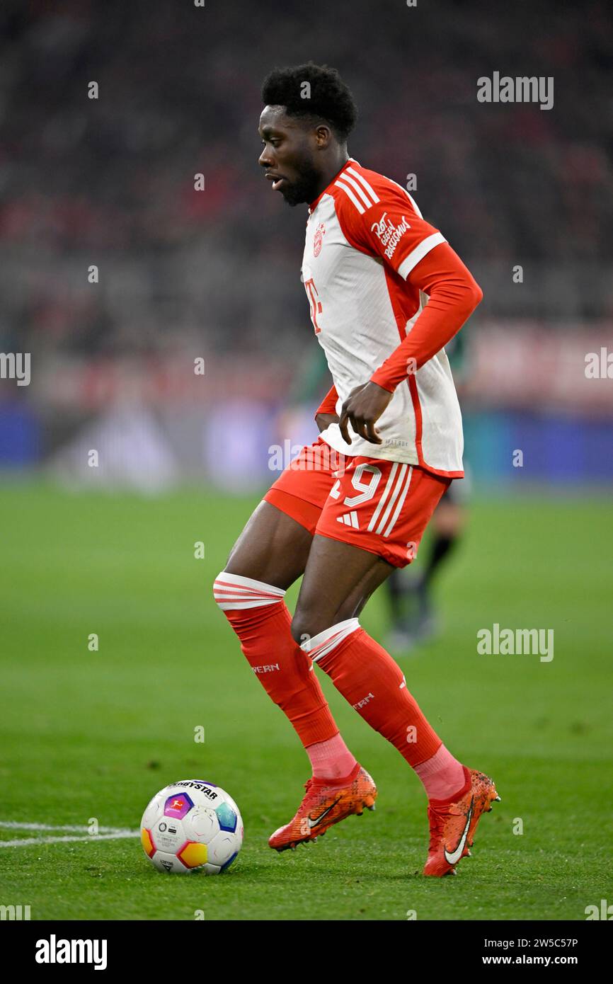 Alphonso Davies Bayern FC Munich FCB (19) on the ball Allianz Arena ...
