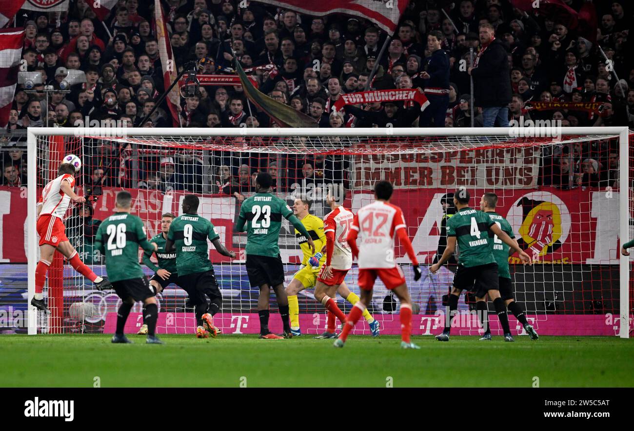 Goal, header Harry Kane FC Bayern Munich FCB (09) penalty area scene ...