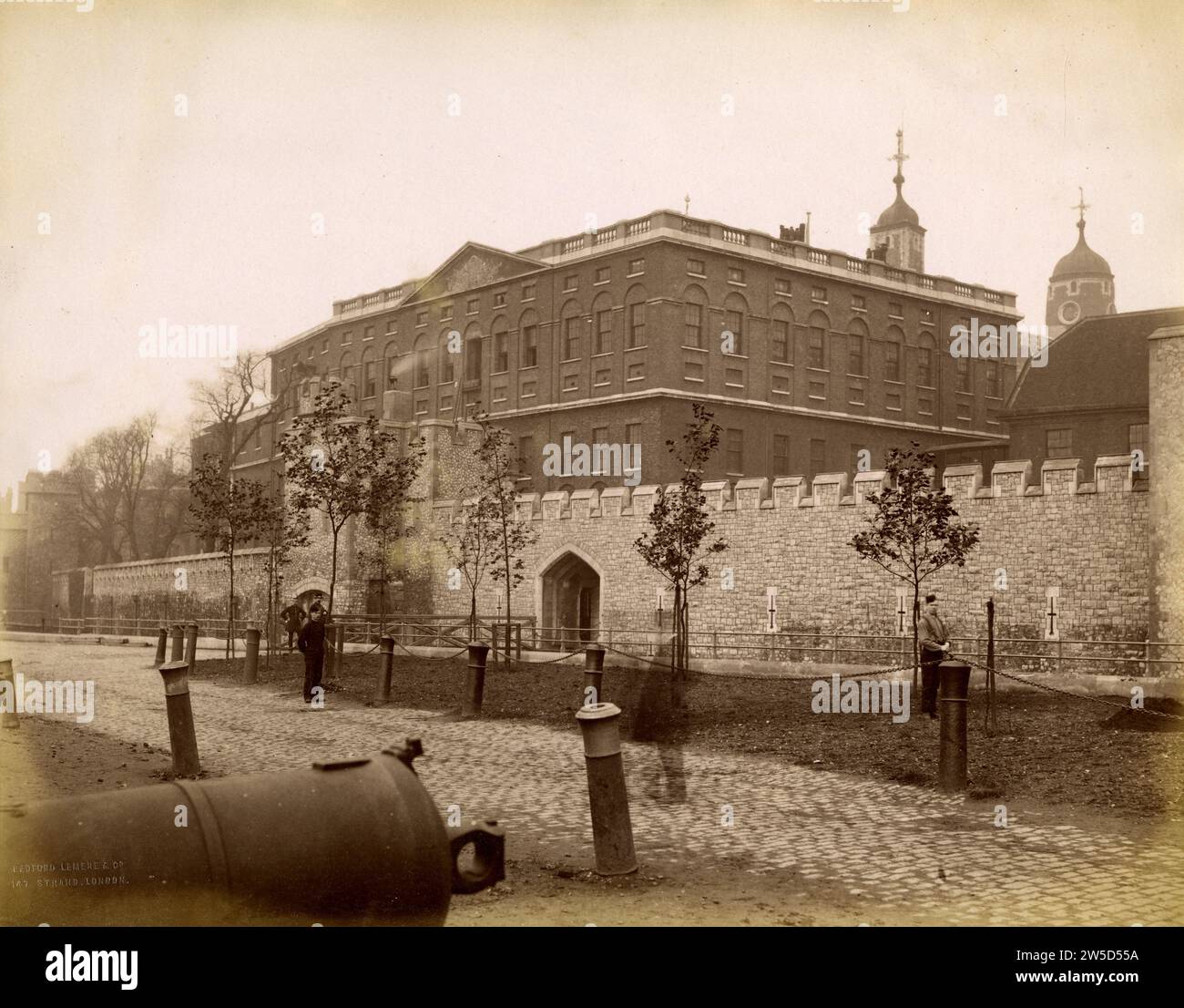 Photograph of the Tower of London from the Wharf, about 1870, Britain ...