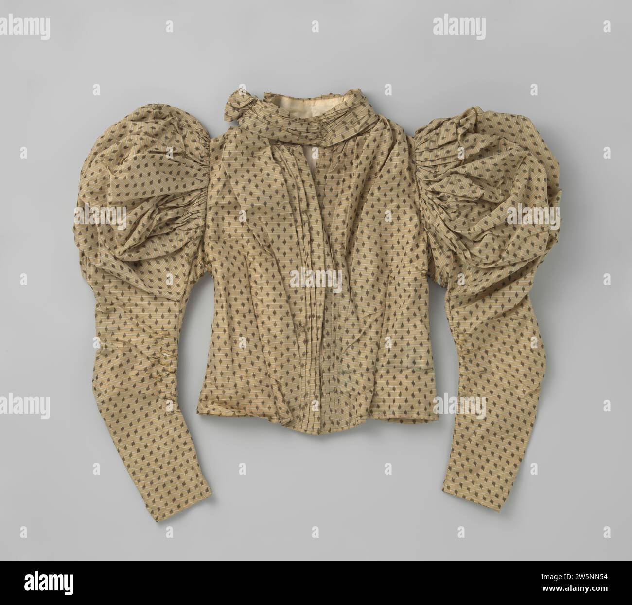 Lap triangular hi-res stock photography and images - Alamy