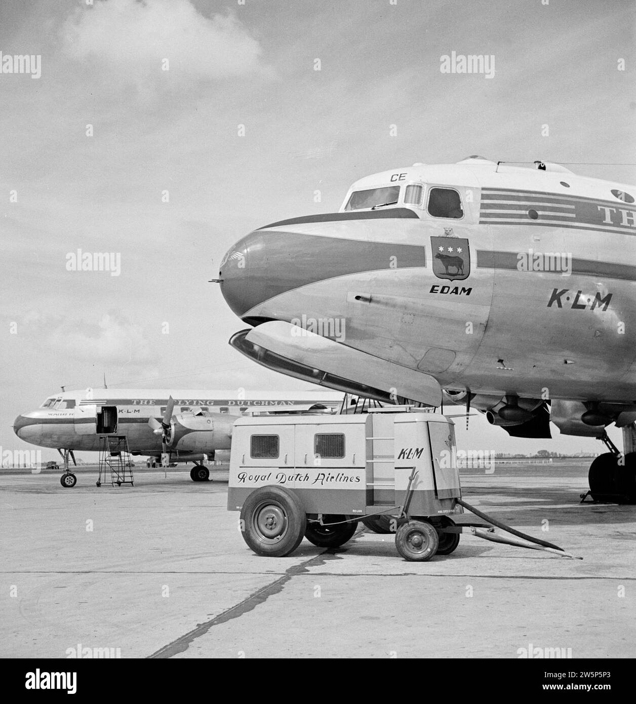 Klm convair 340 hi-res stock photography and images - Alamy