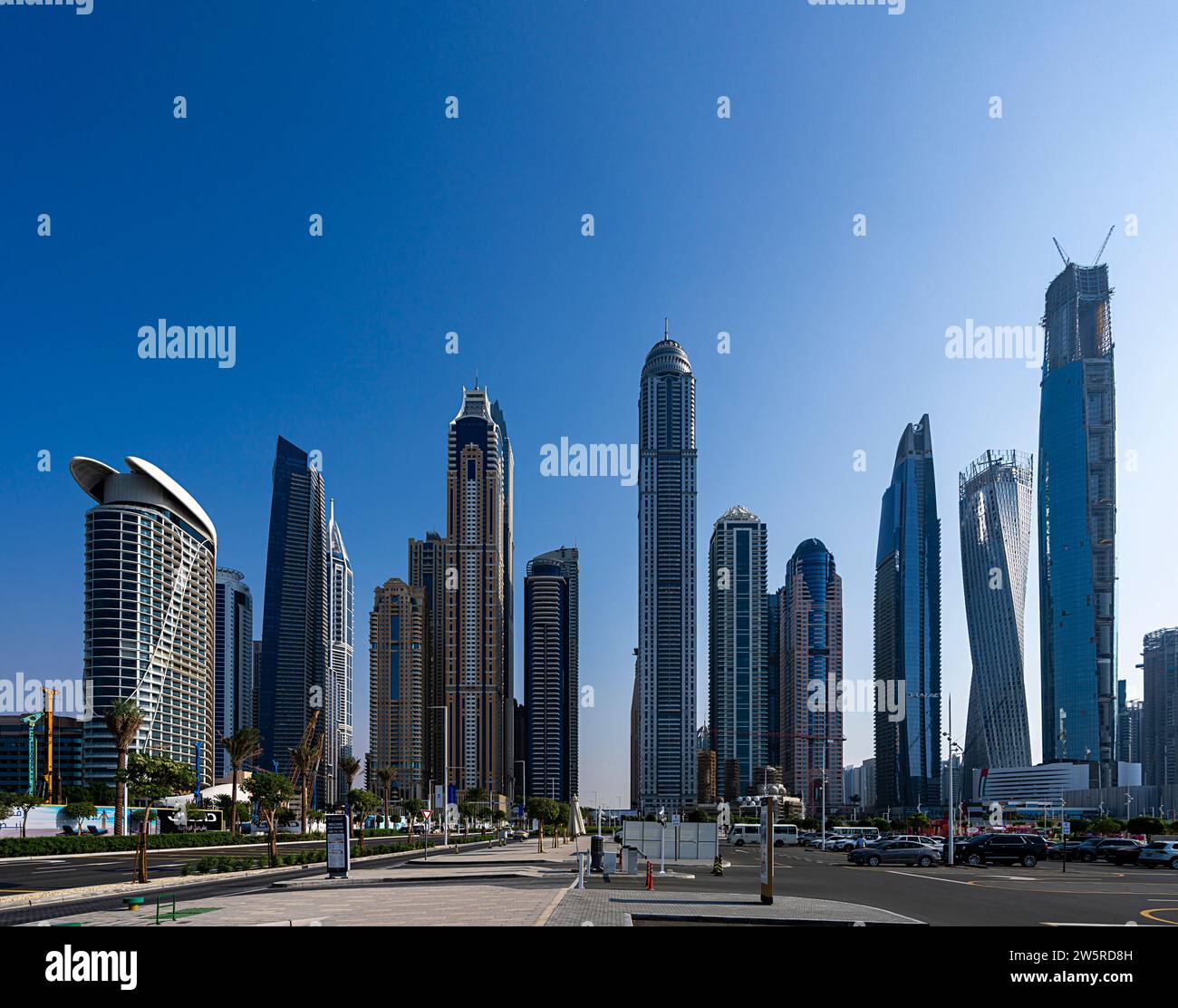 Dubai Marina And Harbour, Skyline Architecture And Marina, United Arab ...