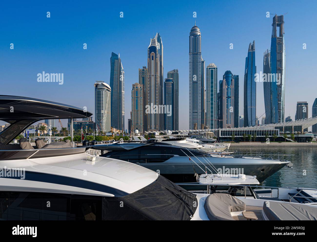 Dubai Marina And Harbour, Skyline Architecture And Marina, United Arab ...
