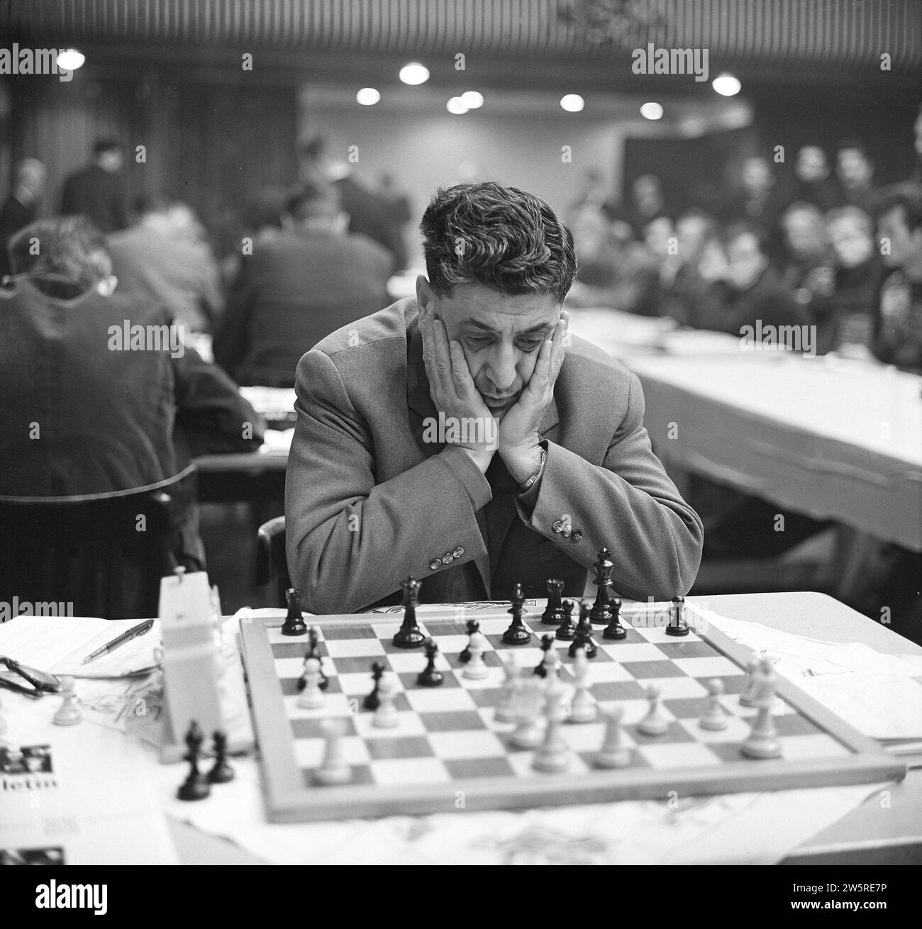 1960s chess player hi-res stock photography and images - Alamy
