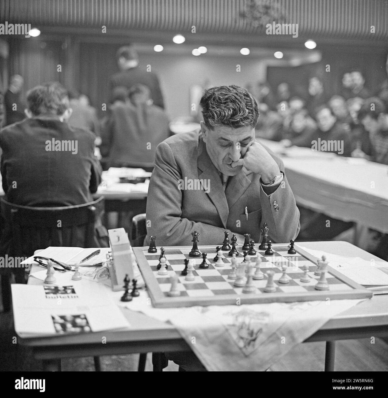 1960s chess player hi-res stock photography and images - Alamy