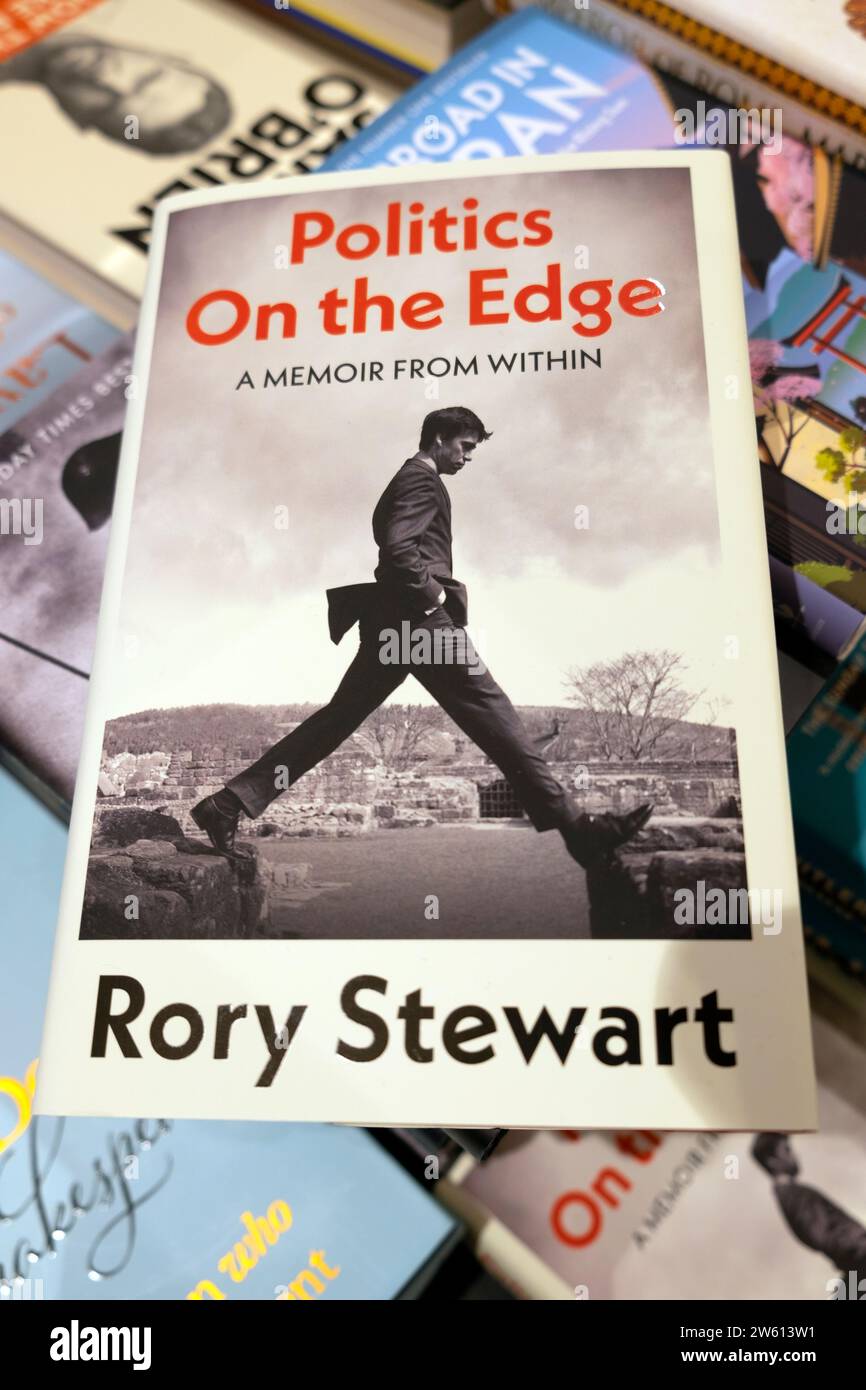 Book store front hi-res stock photography and images - Alamy