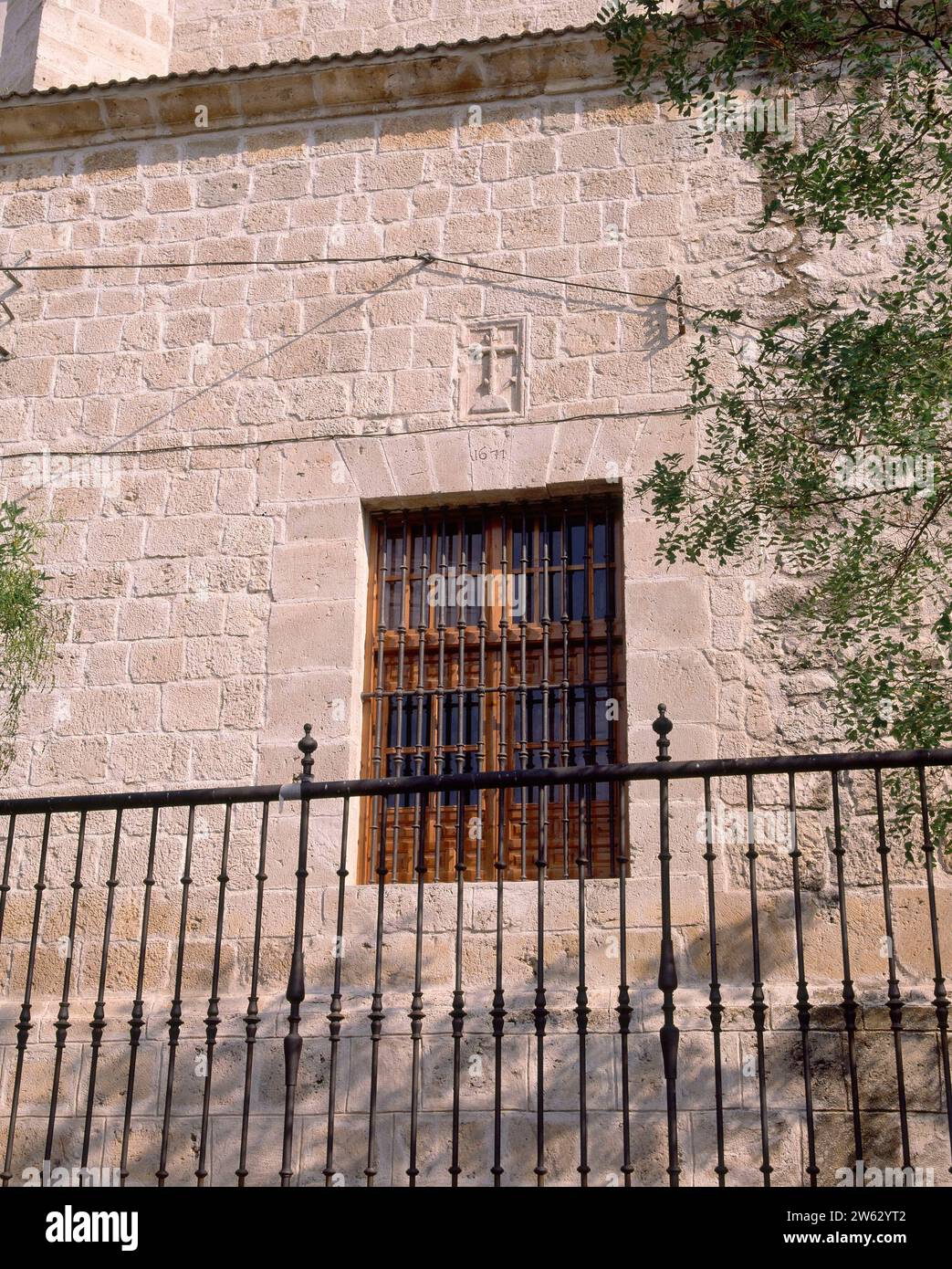 VENTANA CON REJA DE LA IGLESIA DE SAN ESTEBAN DE FUENLABRADA - SIGLO ...