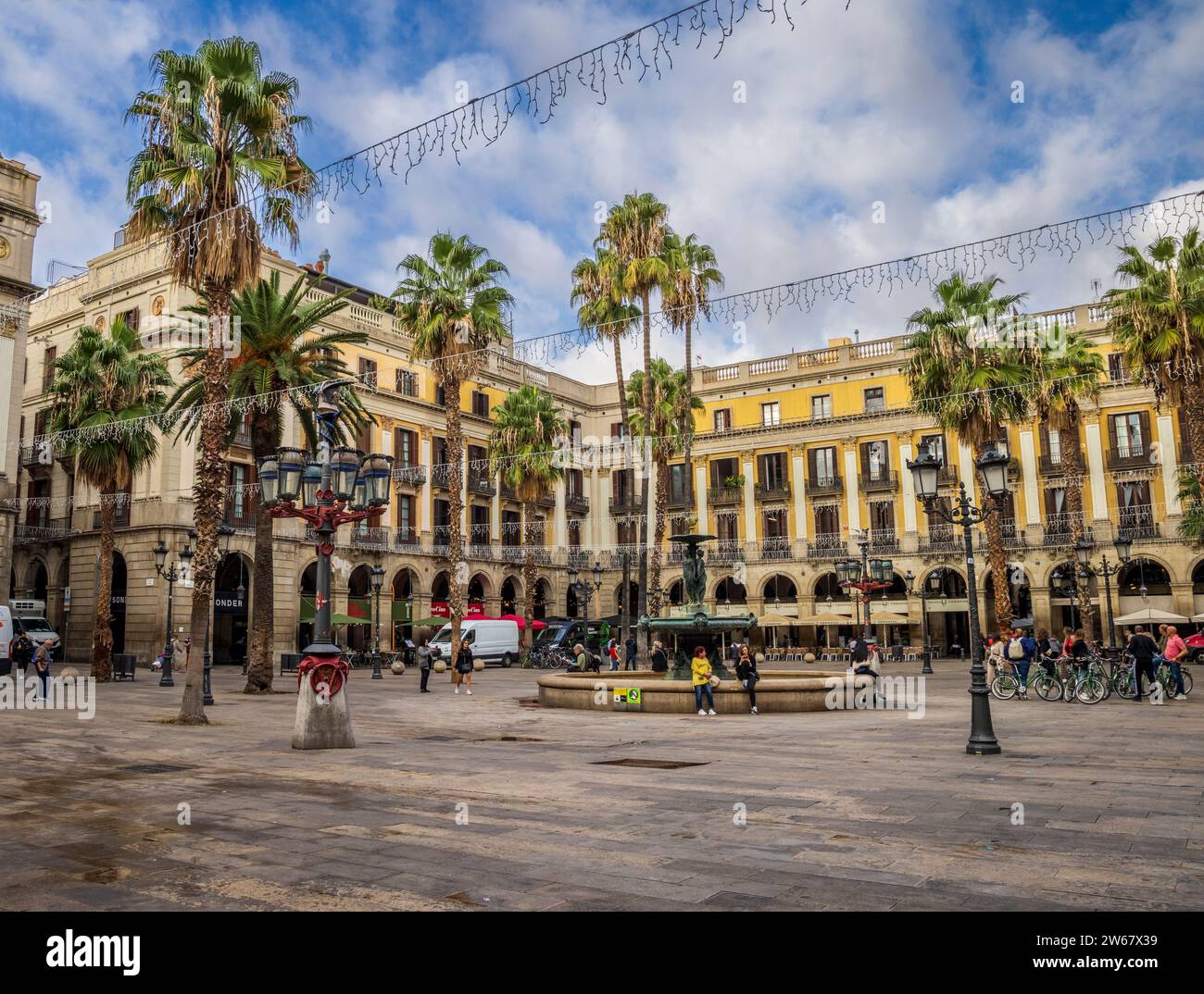 Placa Reial in Barcelona, Spain Stock Photo - Alamy