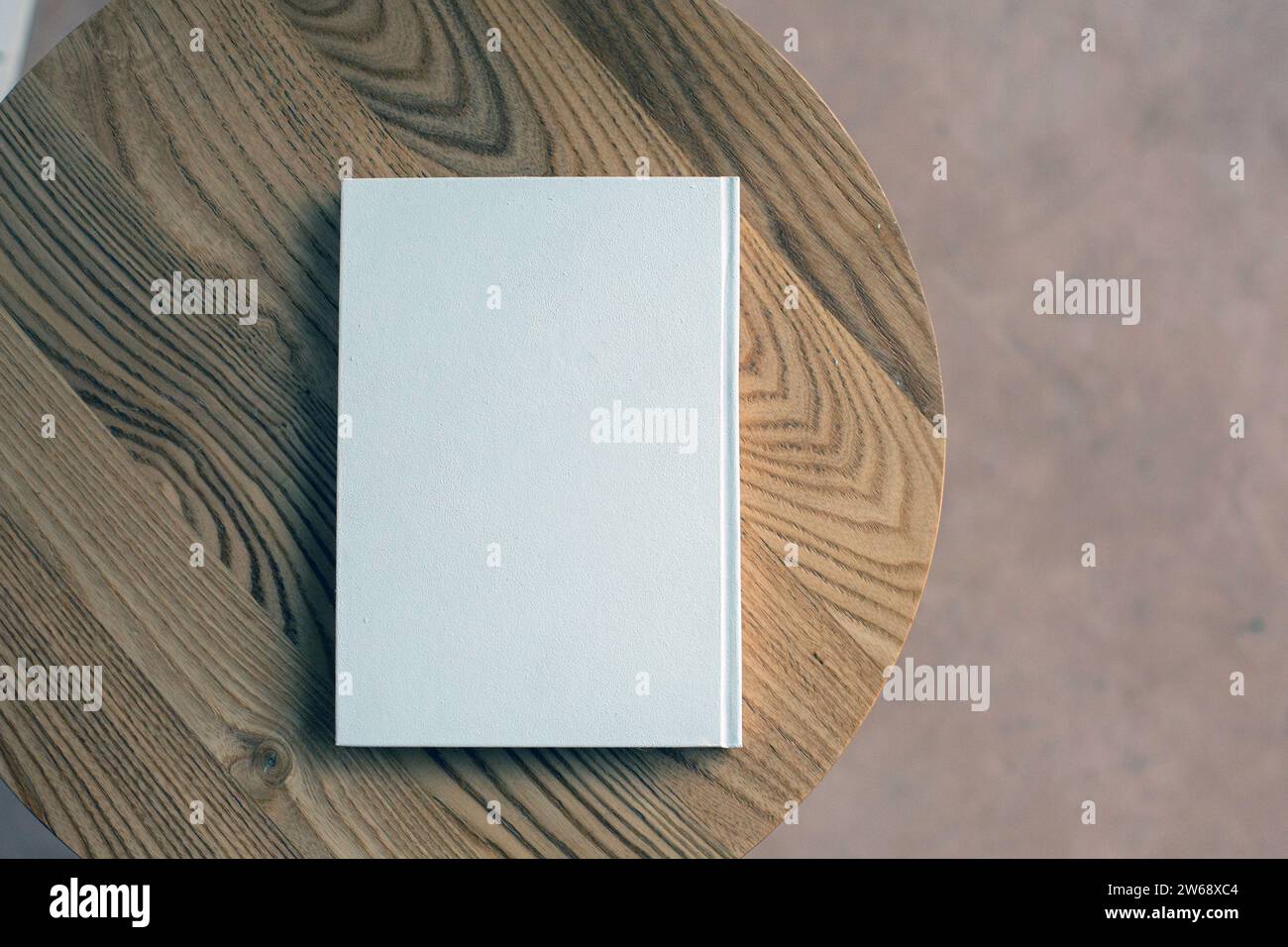 Blank book cover cut hi-res stock photography and images - Alamy