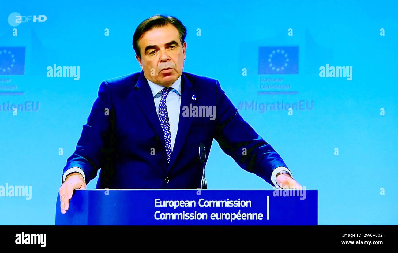 Zdf hd hi-res stock photography and images - Alamy