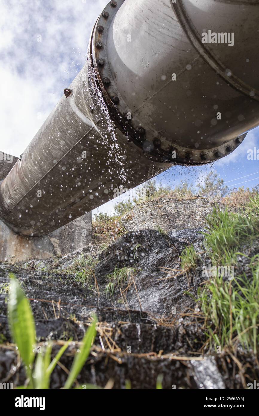 Water from huge pipeline hi-res stock photography and images - Alamy