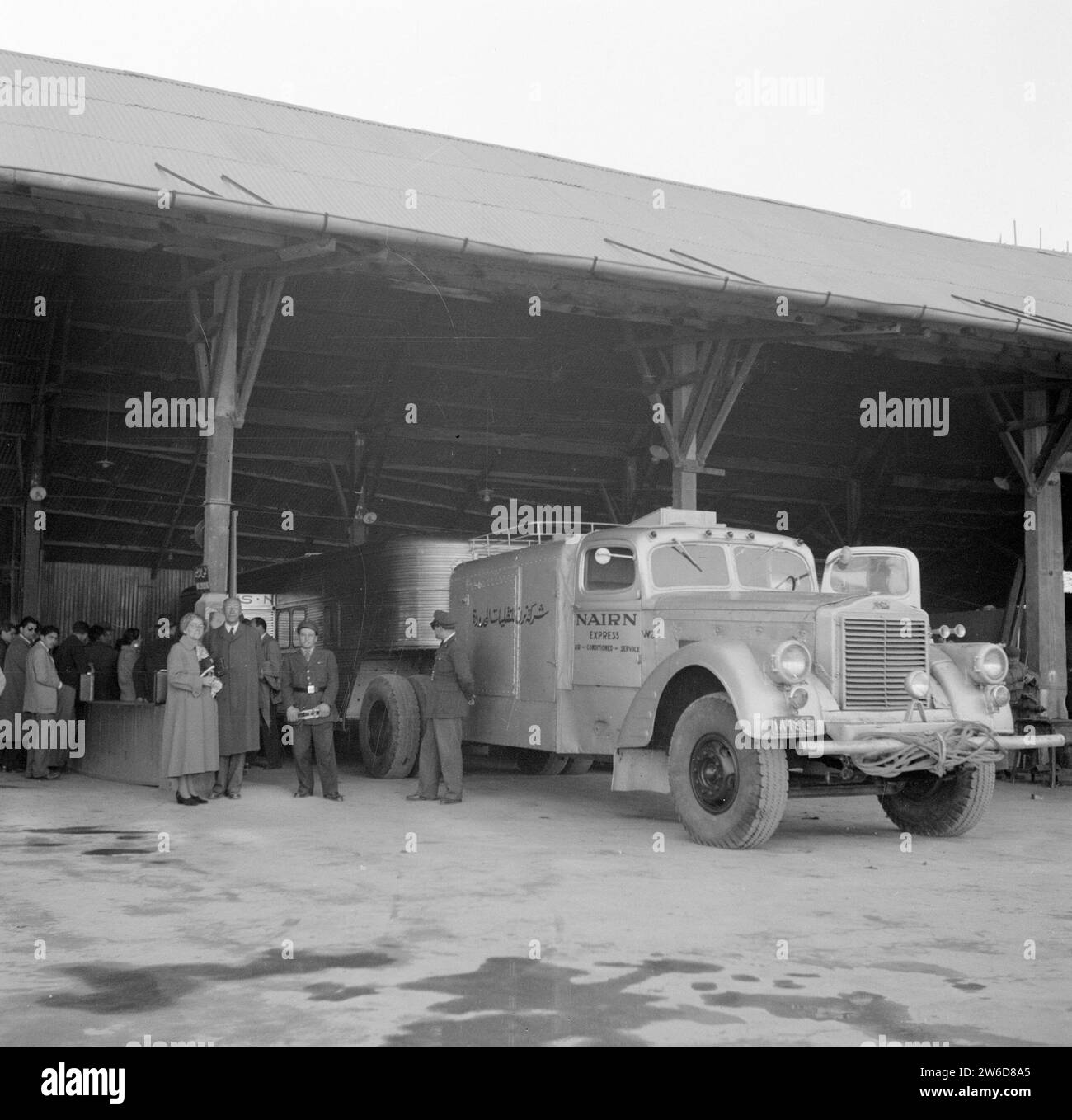 Getting ready for departure of the bus from Damascus to Baghdad ca ...