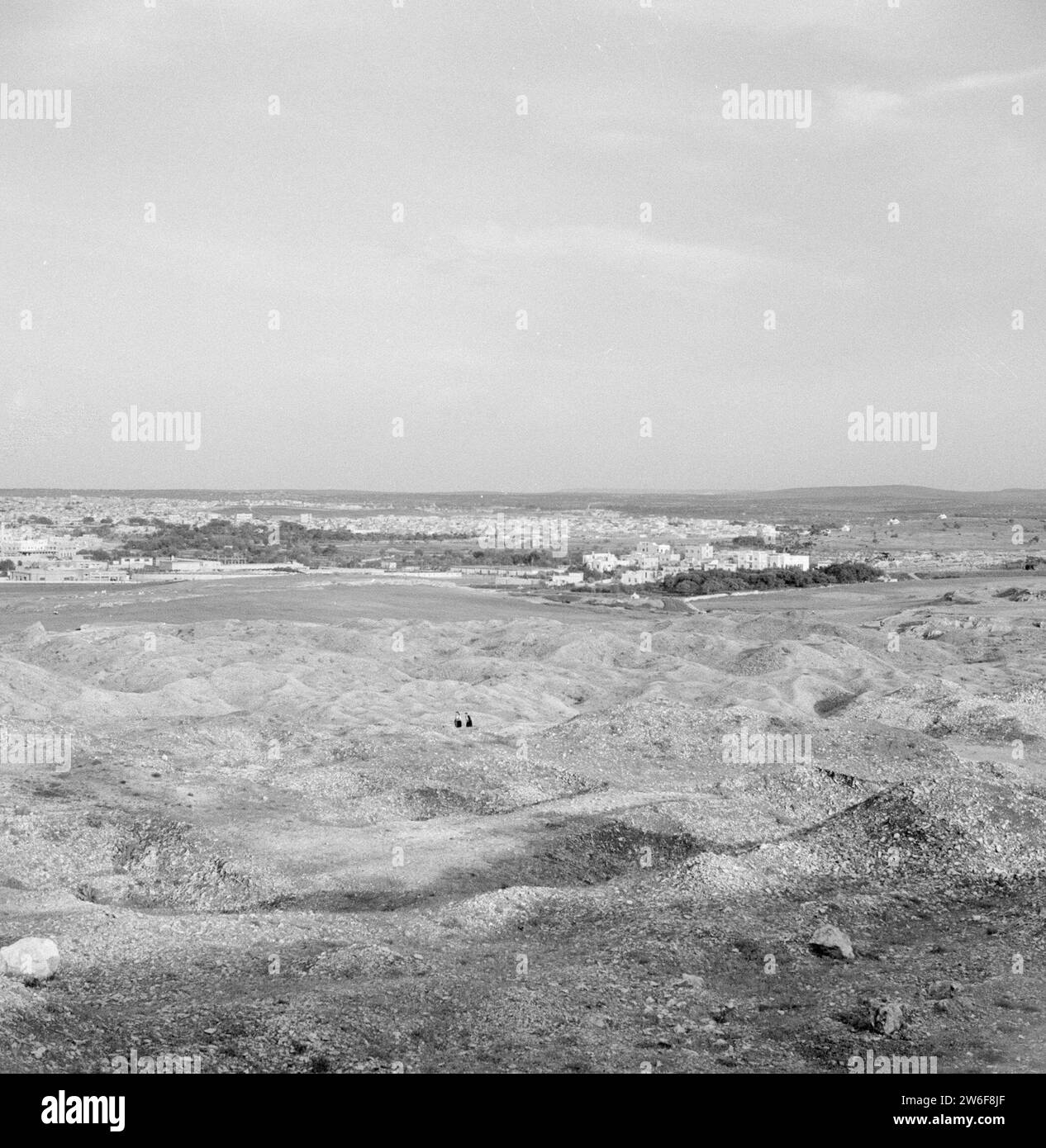 View of the city of Aleppo with the citadel above ca. 1950-1955 Stock ...