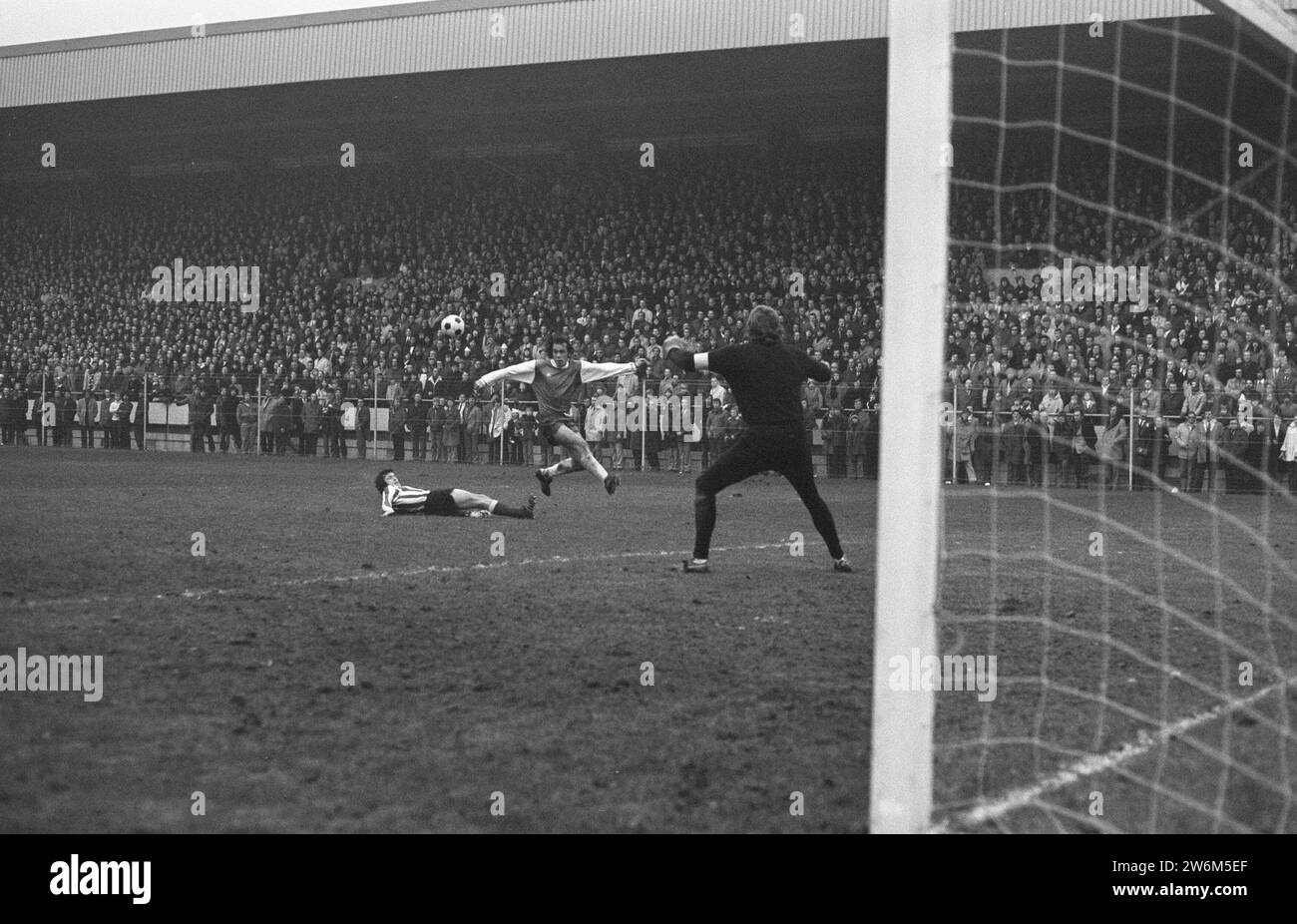 Feyenoord vs psv 1 0 hi-res stock photography and images - Alamy