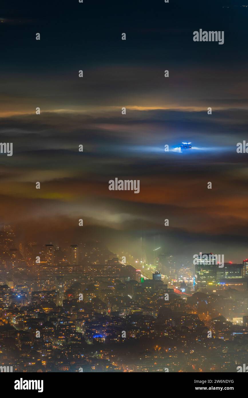 Foggy light trails hi-res stock photography and images - Alamy
