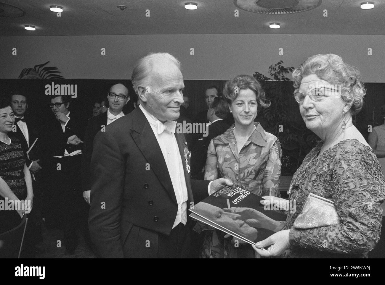 Farewell Willem van Otterloo as permanent conductor of Residentie ...
