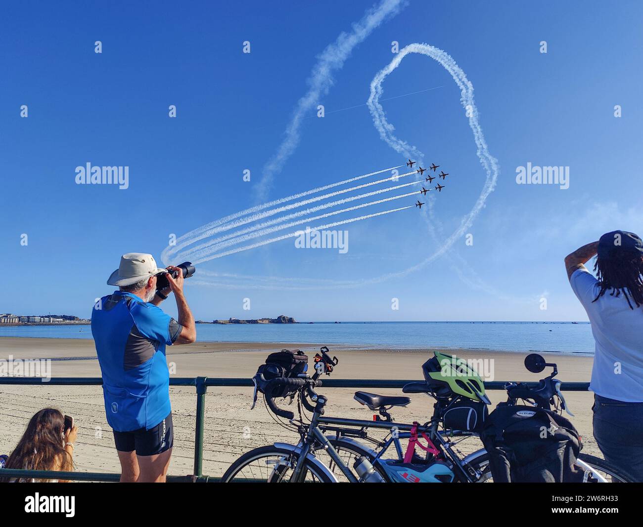 Red Arrows Aerobatic Display team, (BAE Systems Hawk T1), Jersey ...
