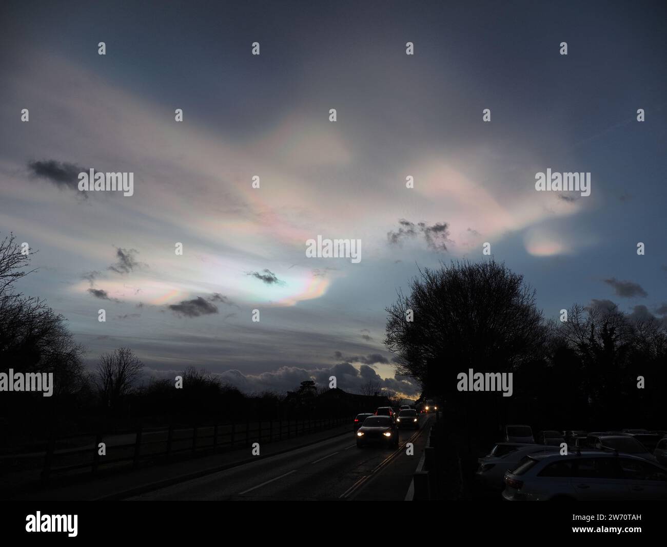 Aylesford, Kent, UK. 21st Dec, 2023. UK Weather: stunning Nacreous ...
