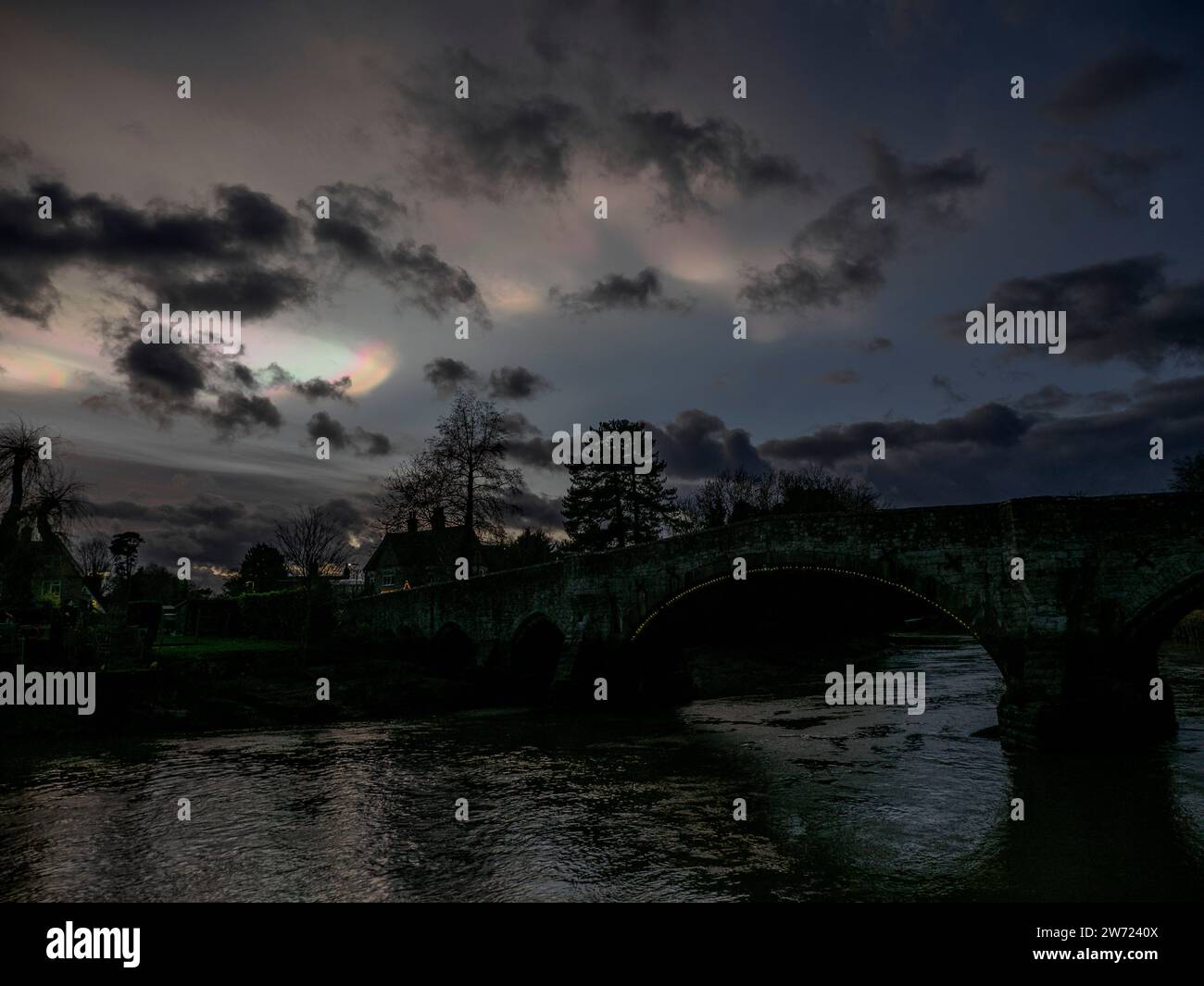 Aylesford, Kent, UK. 21st Dec, 2023. UK Weather: stunning Nacreous ...