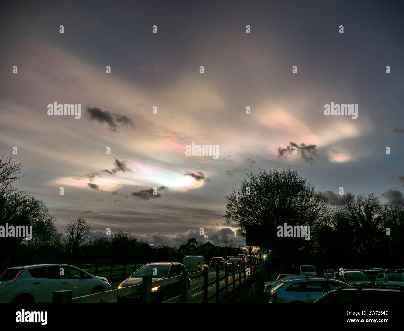 Aylesford, Kent, UK. 21st Dec, 2023. UK Weather: stunning Nacreous ...