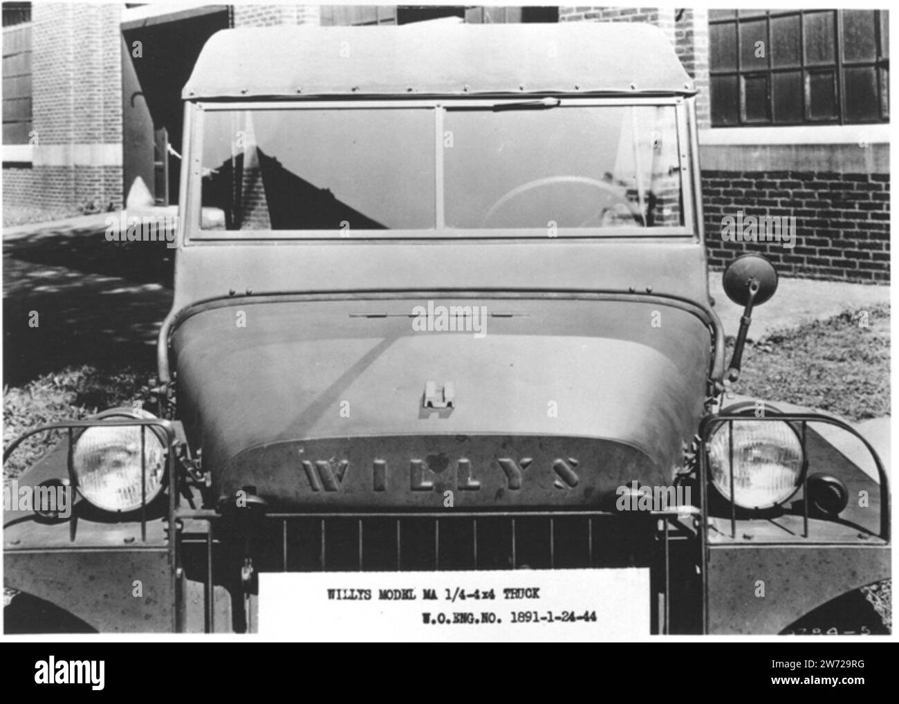 Willys MA front; WILLYS embossed in front of hood, above grille—figure ...