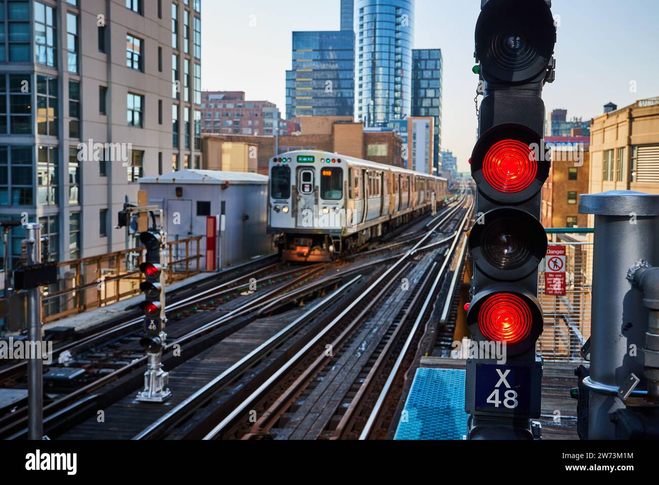 Mass transit elevated light rail hi-res stock photography and images ...