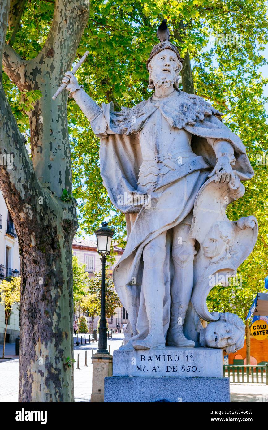 king Ramiro I statue. Ramiro I was king of Asturias from 842 until his ...