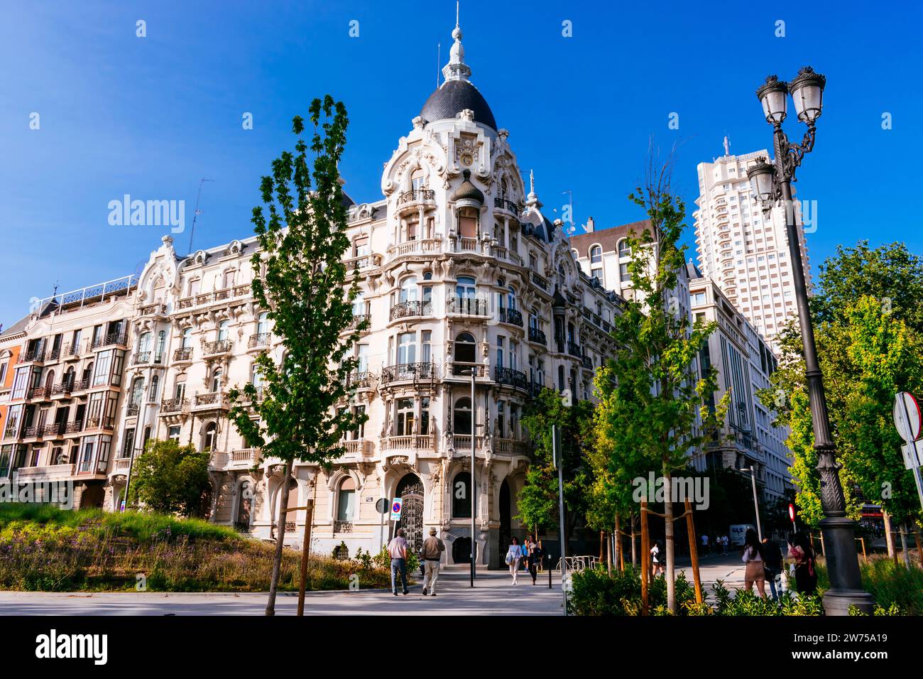 Modernismo modernista hi-res stock photography and images - Alamy