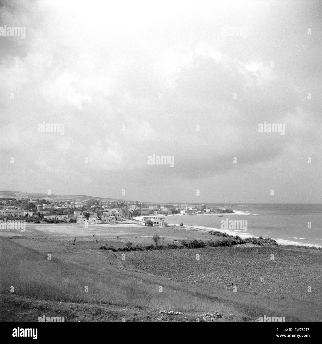 Village of banyas hi-res stock photography and images - Alamy