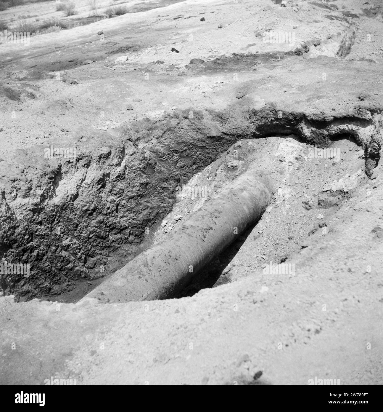 Pipeline history Black and White Stock Photos & Images - Alamy