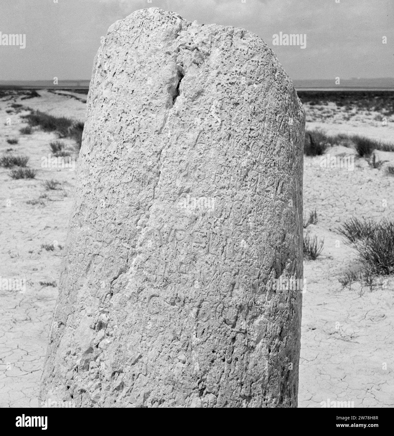Damascus road sign Black and White Stock Photos & Images - Alamy