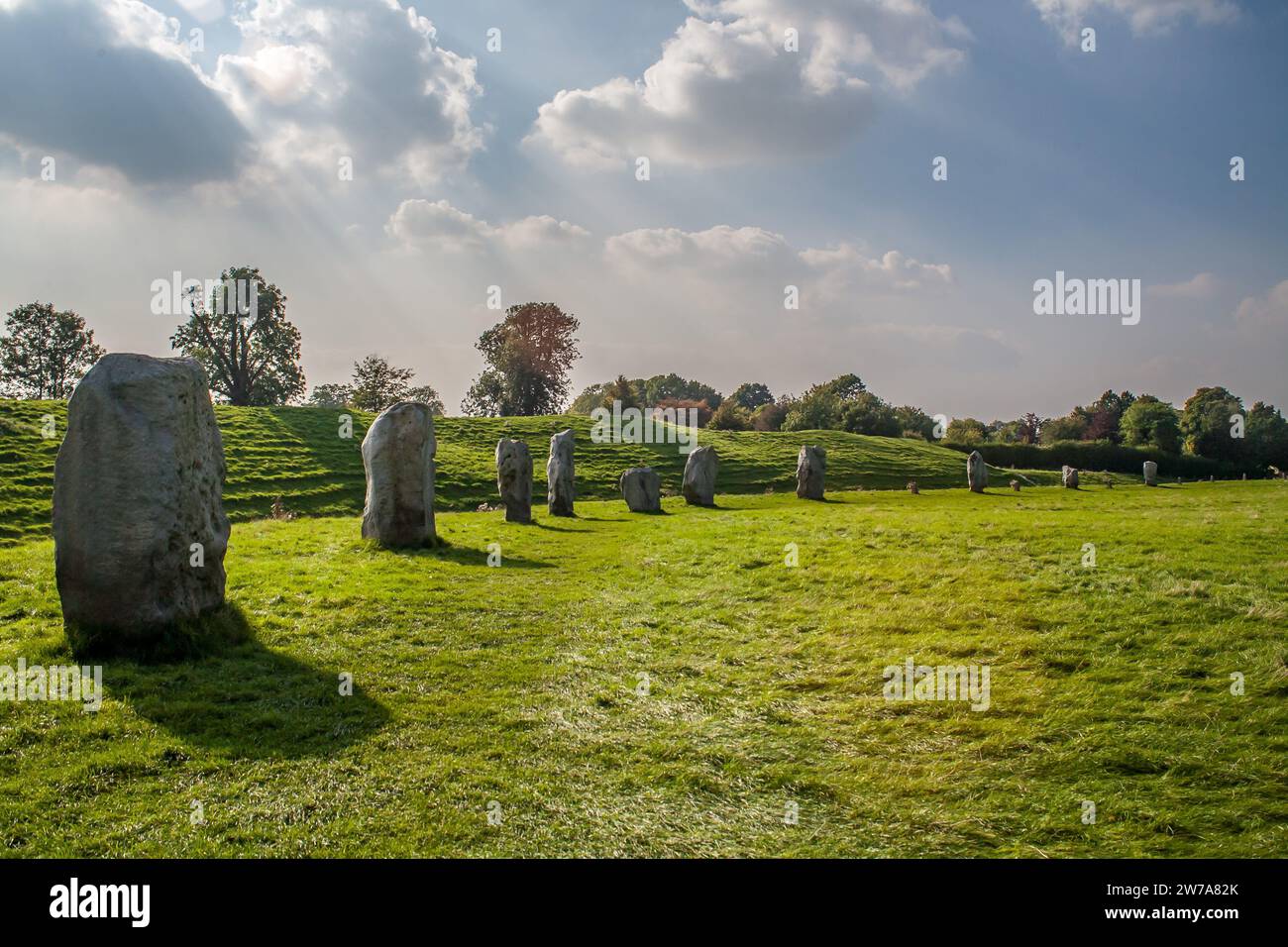 Avebury Henge and Stone Circles, Avebury England Stock Photo - Alamy