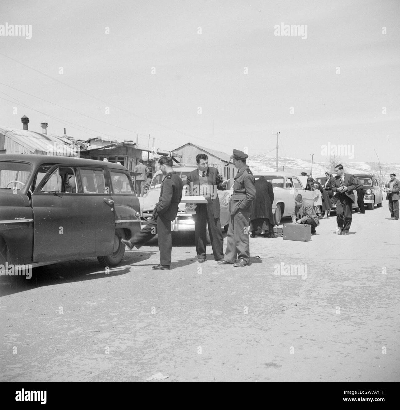 Cars and customs officers at the Syria-Lebanon border post ca. 1950 ...