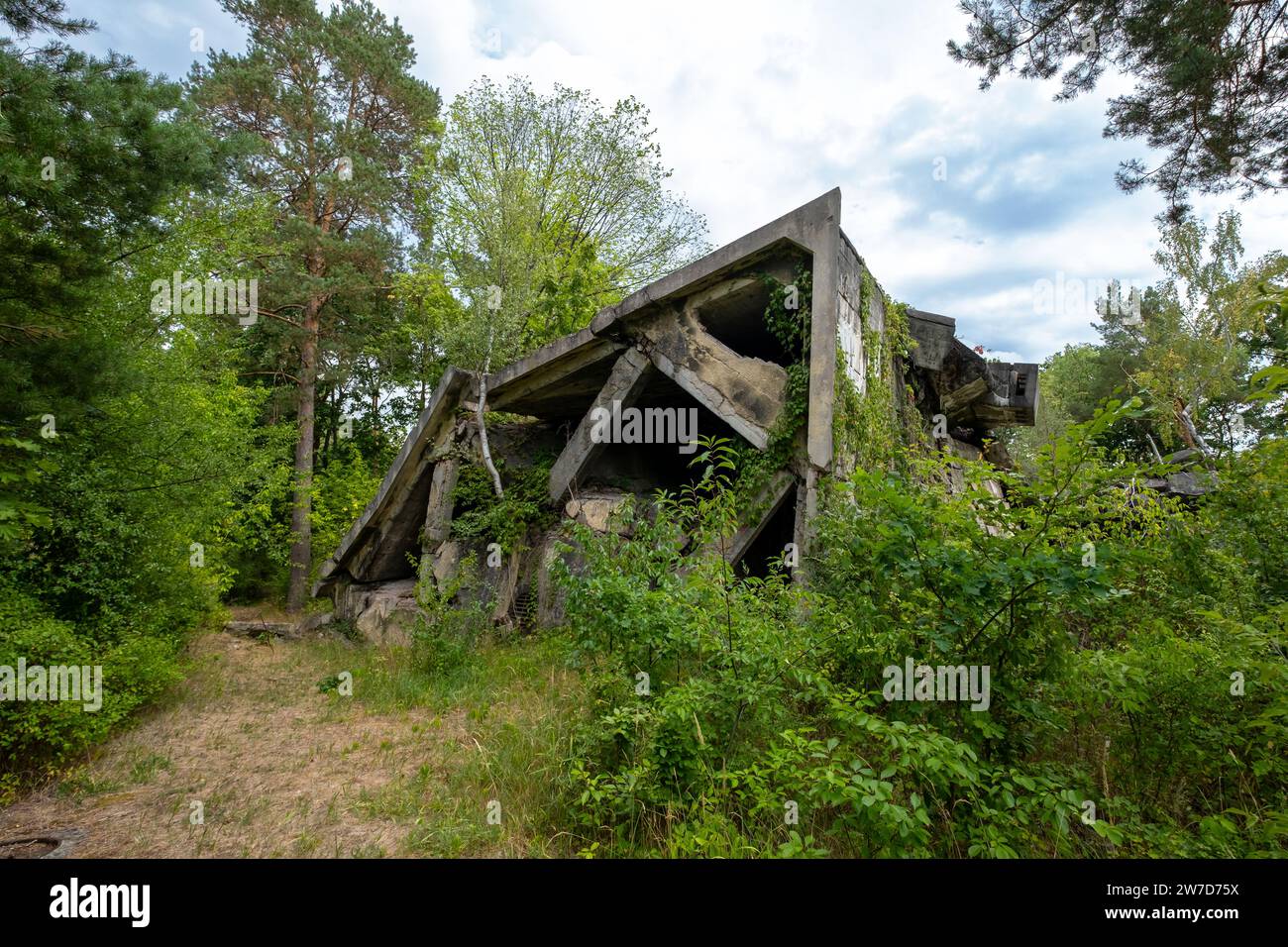 13.08.2022, Germany, Zossen, Brandenburg - Remains of the Wuensdorf ...