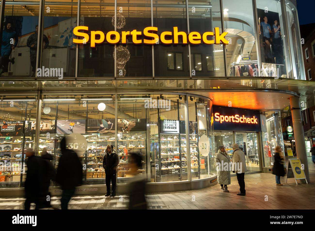 Sportscheck logo hi-res stock photography and images - Alamy