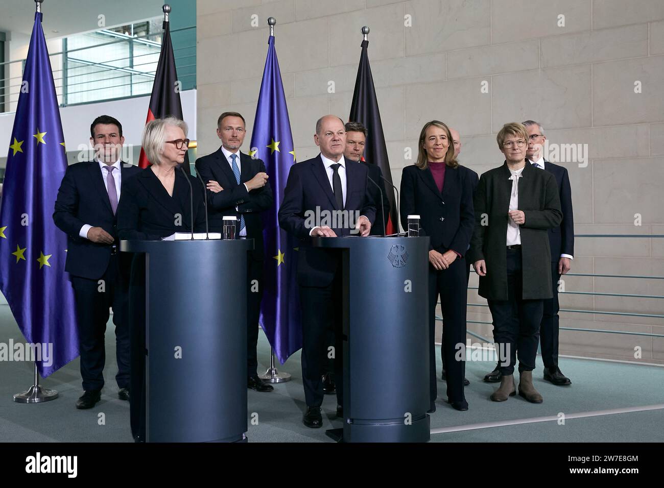 Annual report 2023 20224 hi-res stock photography and images - Alamy