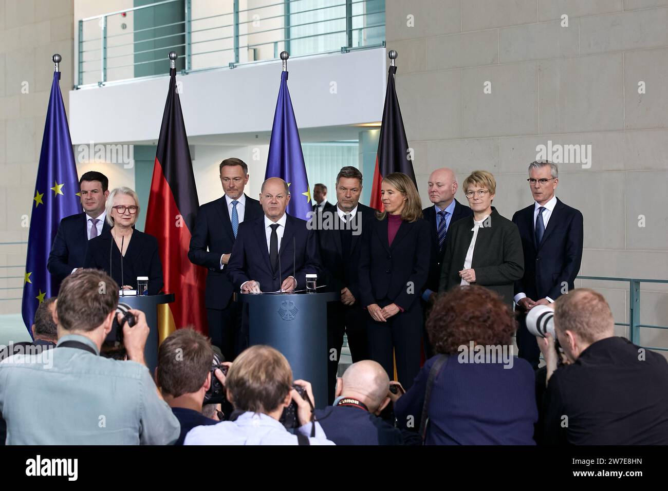 Annual report 2023 20224 hi-res stock photography and images - Alamy