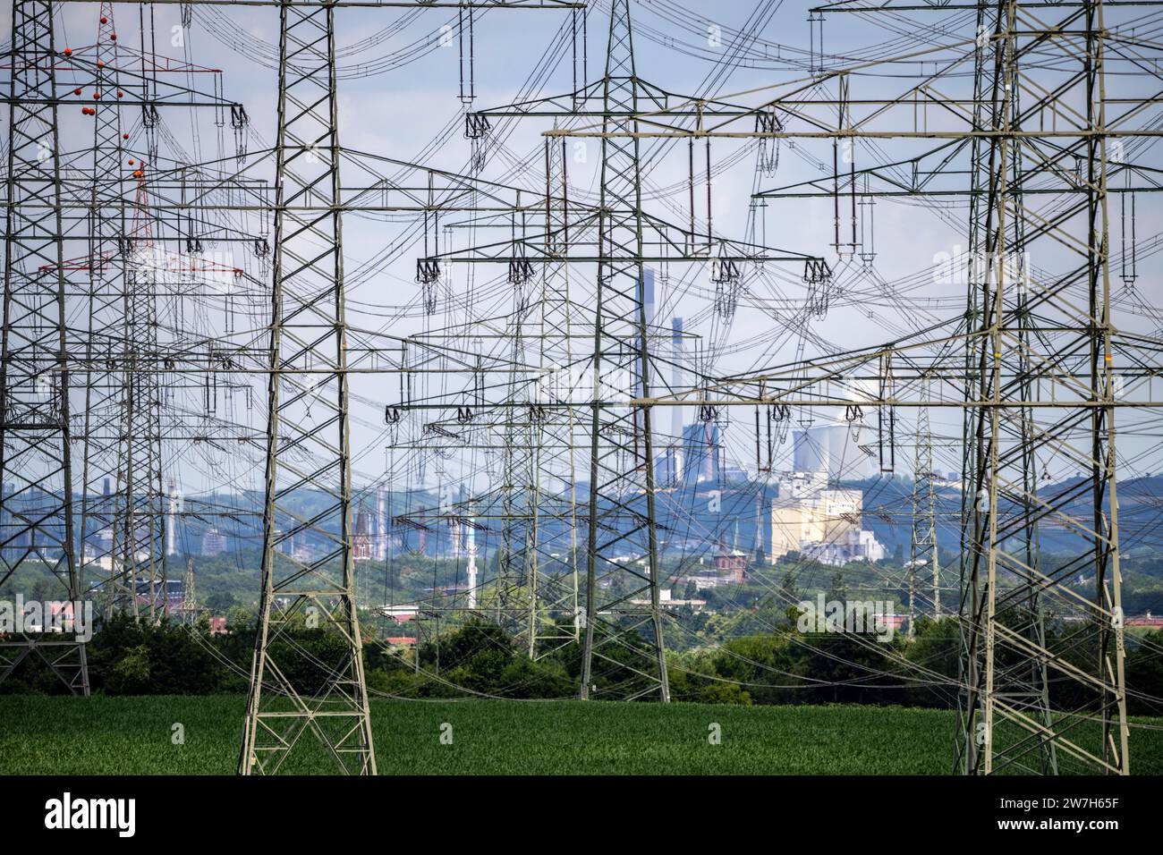 Power line route near Bochum-Wattenscheid, line route, 380 KV extra ...