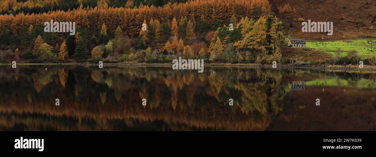 Autumn view over Loch Lochy at Laggan locks, Caledonian Canal, Great ...