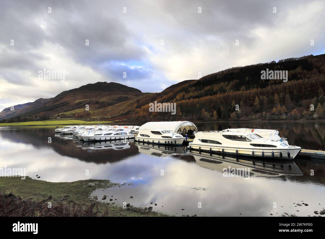 Pleasure boats in Loch Lochy at Laggan locks, Caledonian Canal, Great ...