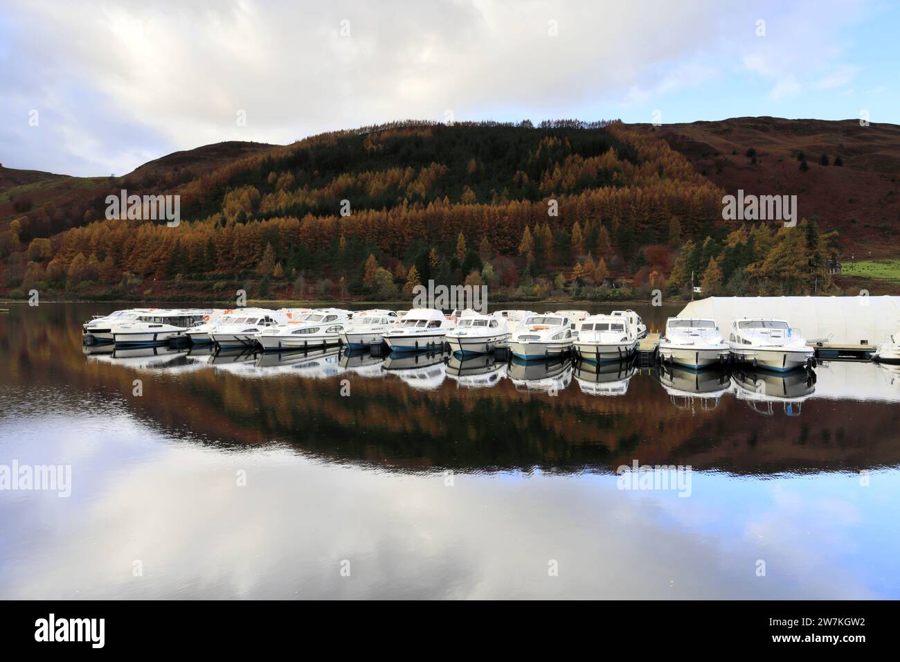 Pleasure boats in Loch Lochy at Laggan locks, Caledonian Canal, Great ...