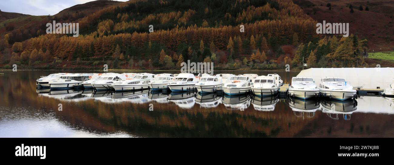 Pleasure boats in Loch Lochy at Laggan locks, Caledonian Canal, Great ...